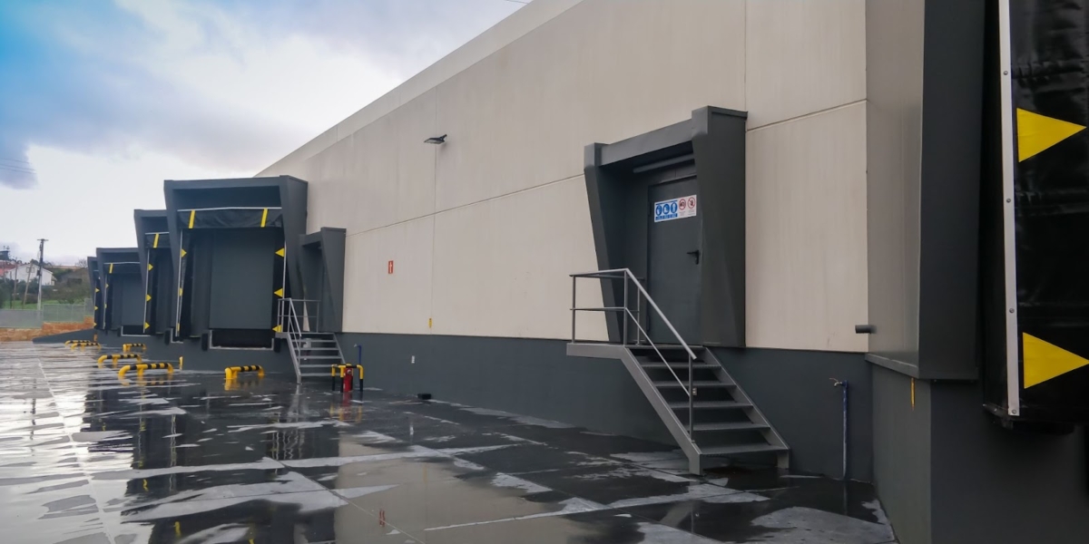 Muelle de carga: ventajas por las que debes contar con uno en tu nave ...